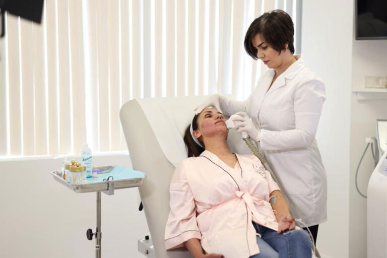 Facial Beverly Hills | ELin Signature Skincare Solutions